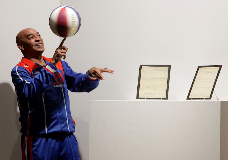 Harlem Globetrotters Legend Fred 'Curly' Neal Passes Away at 77