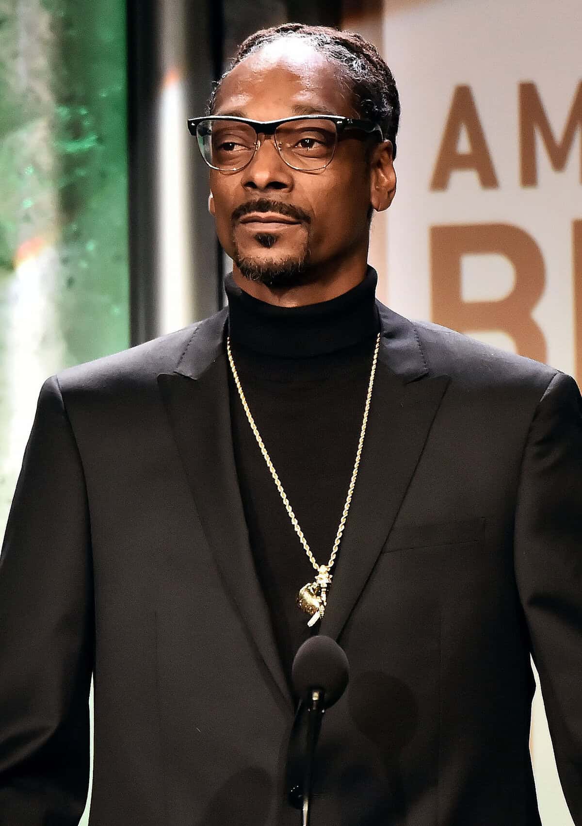 Snoop Dogg Announces Death Row Will Be the First Major Label in the ...