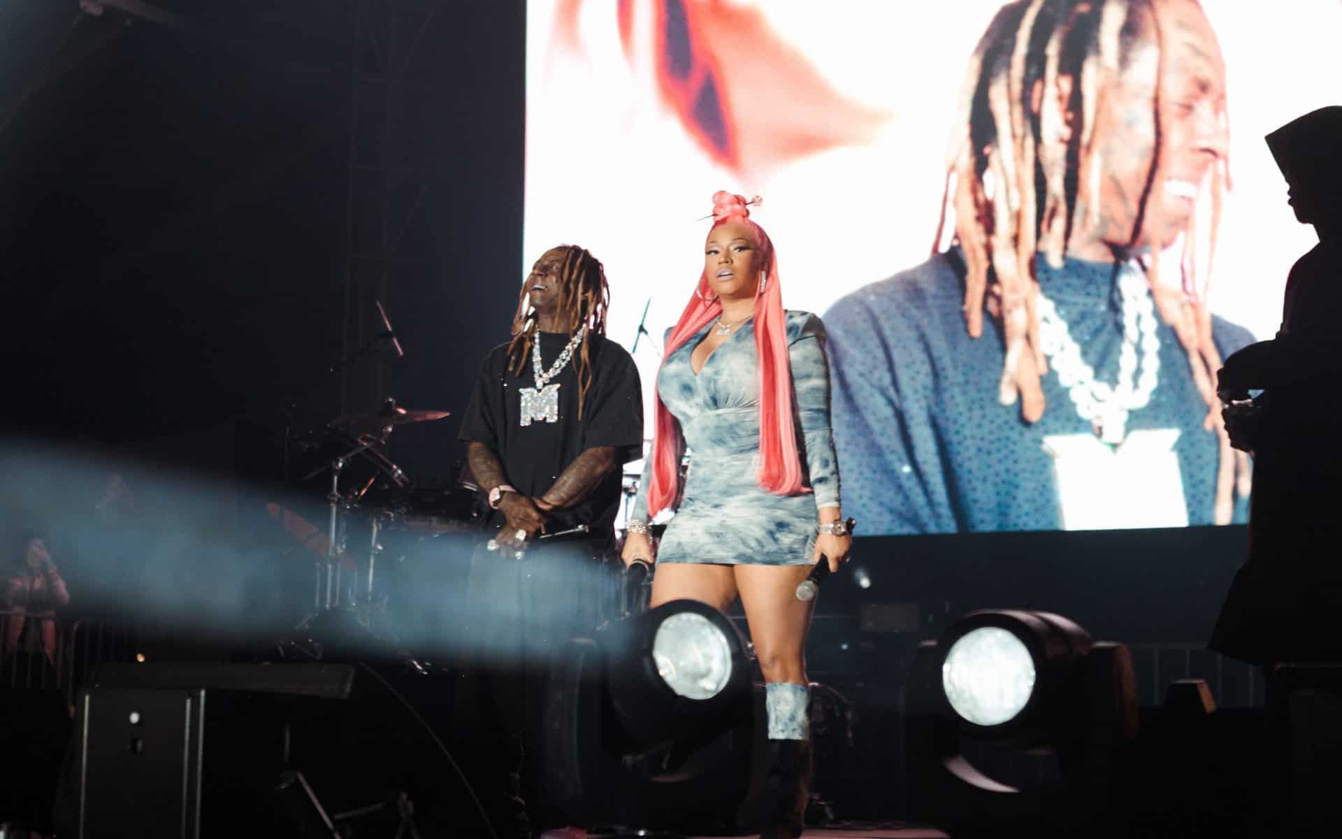 Nicki Minaj Surprises Fans as Special Guest During Lil Wayne's Rolling ...