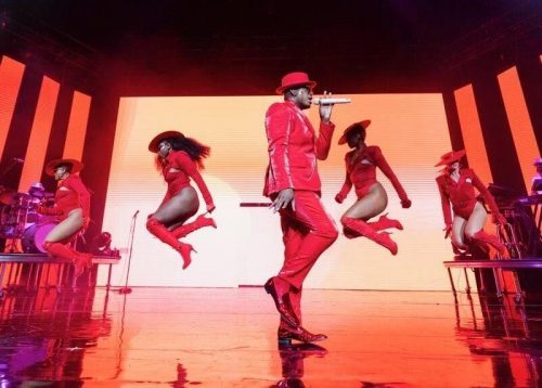 NE-YO Kicks Off Champagne and Roses Tour with Unforgettable Night